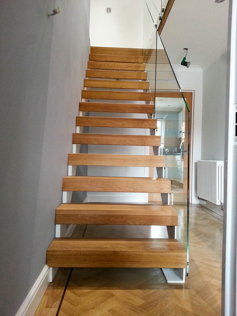 STAIRCASES - Applewood Joinery Ltd